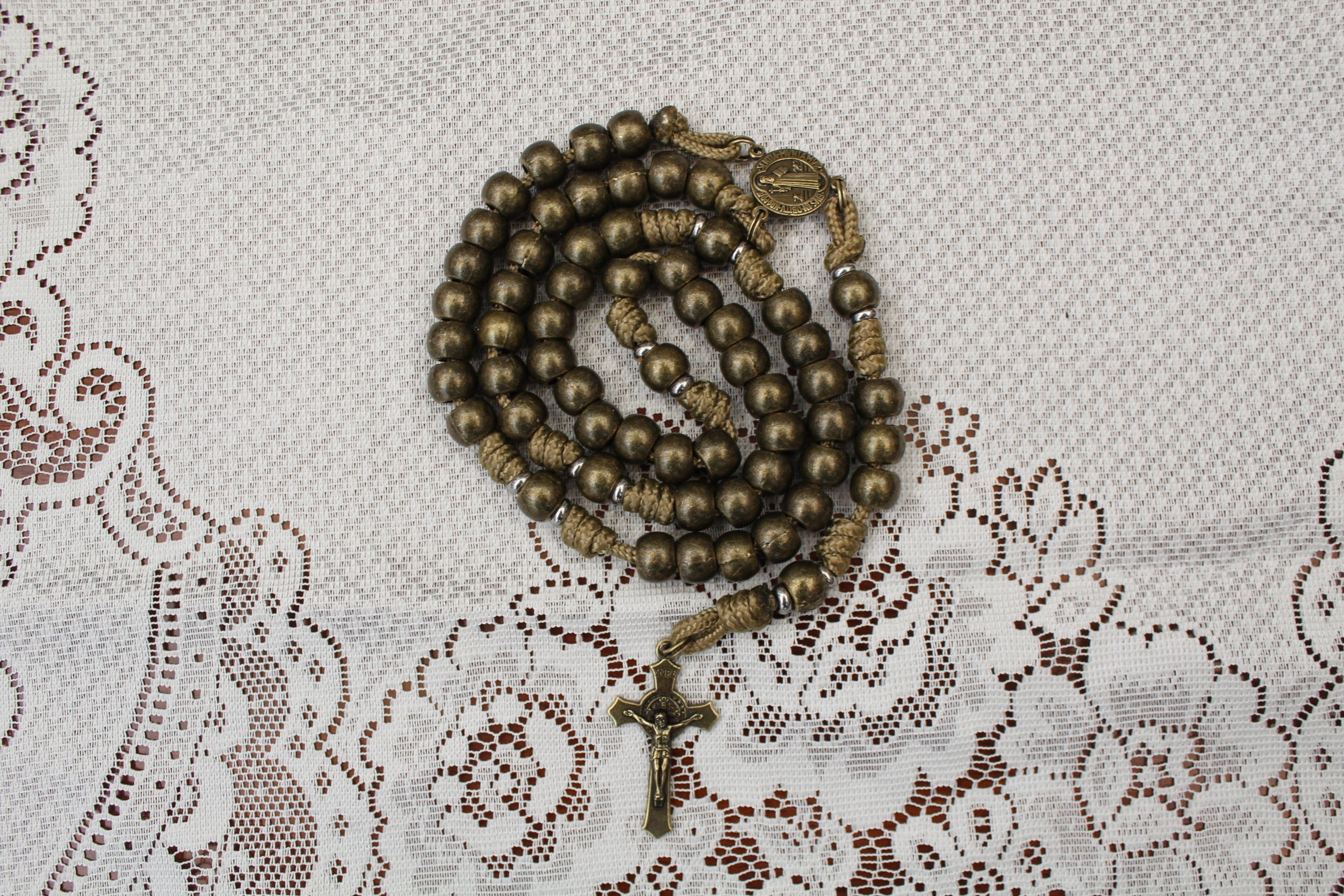 St. Benedict Rosary – Verso L'alto Crafts